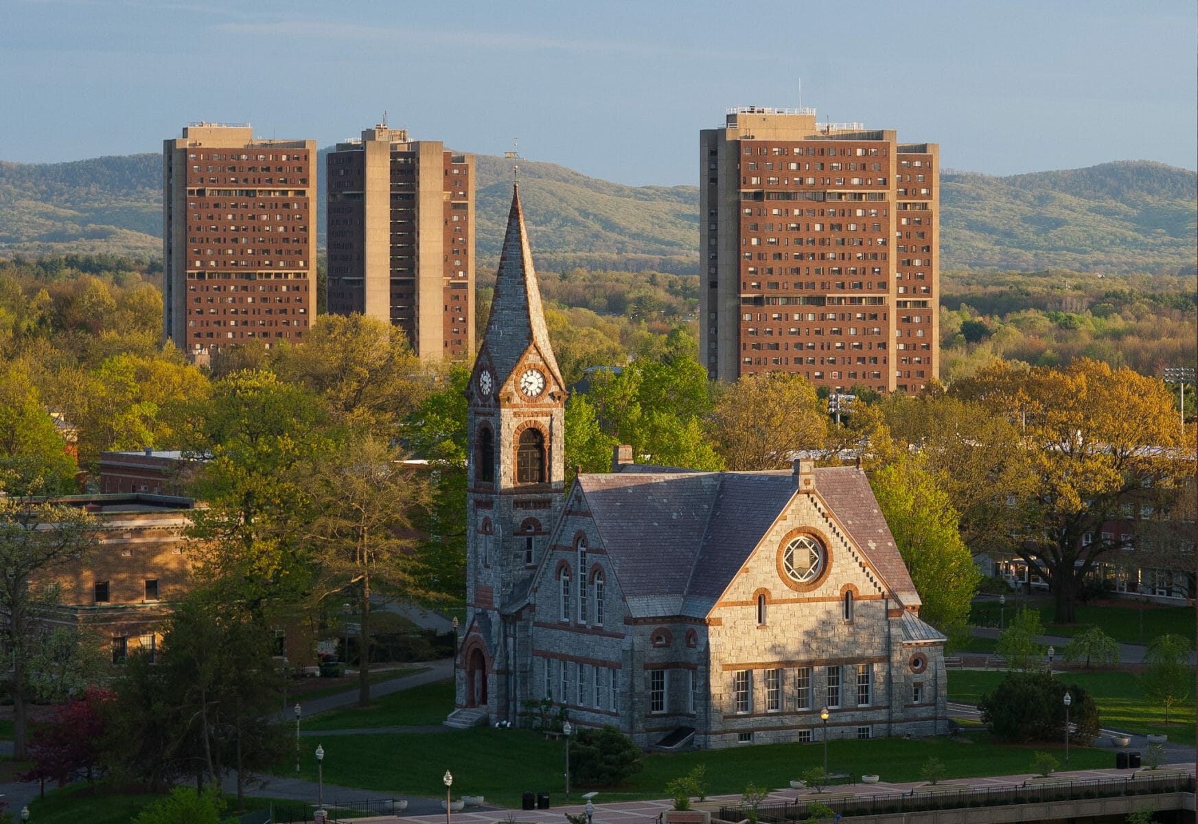 UMass Plans To Go National With Online Program ELearningInside News UMass Plans To Go National With Online Program ELearningInside News
